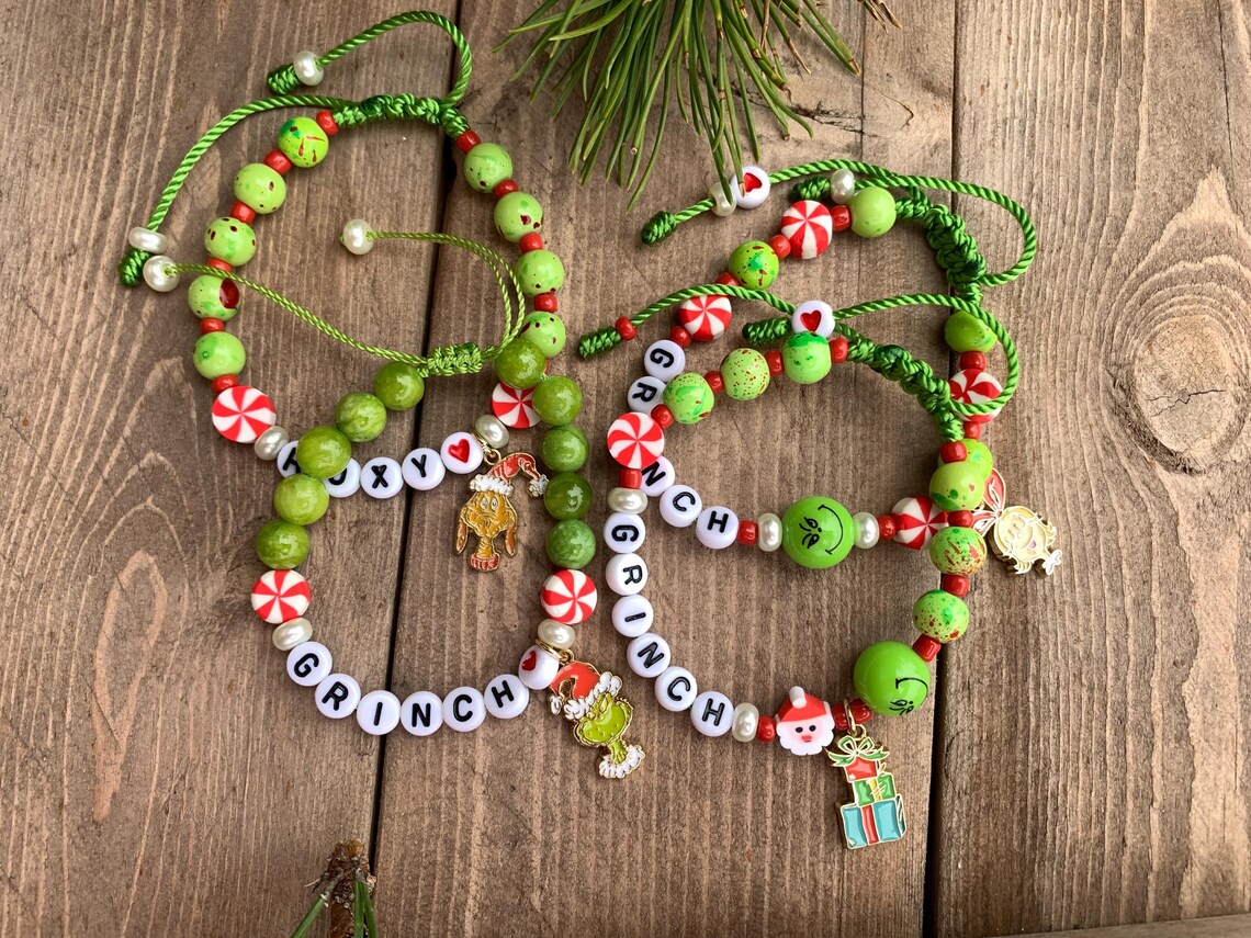 Grinch Charm Bracelet: Holiday Beaded Christmas Jewelry - Etsy