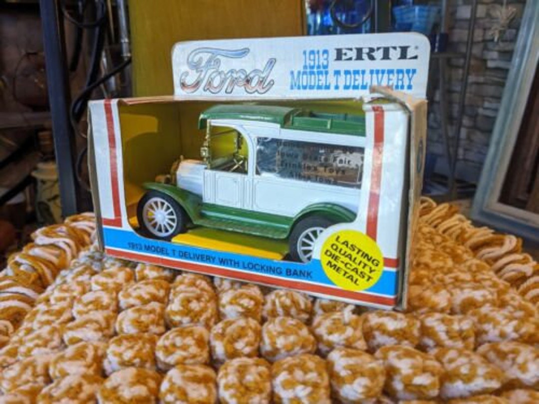 ERTL Ford 1913 Model t Van castrol Motor - Etsy