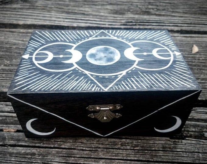 LunarArtHouse | Etsy