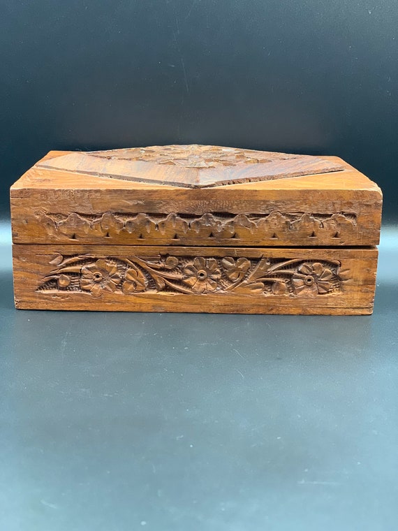 Beautiful Handmade Wooden Keepsake / jewelry box made… - Gem