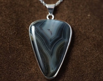 Banded Agate Pendant - Etsy
