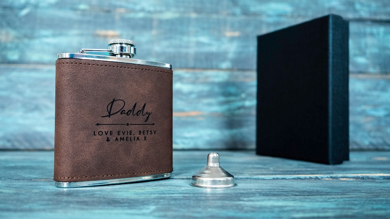 Personalised Hip Flask, Whisky Drinking Flask for Daddy Dad, Fathers ...