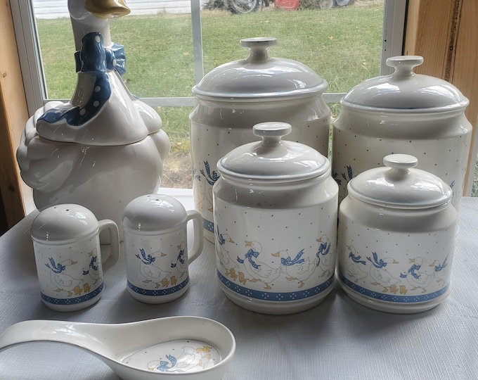 Retro 80s/ 90s Goose Set; Cookie Jar, Spice Canisters, Salt and Pepper ...