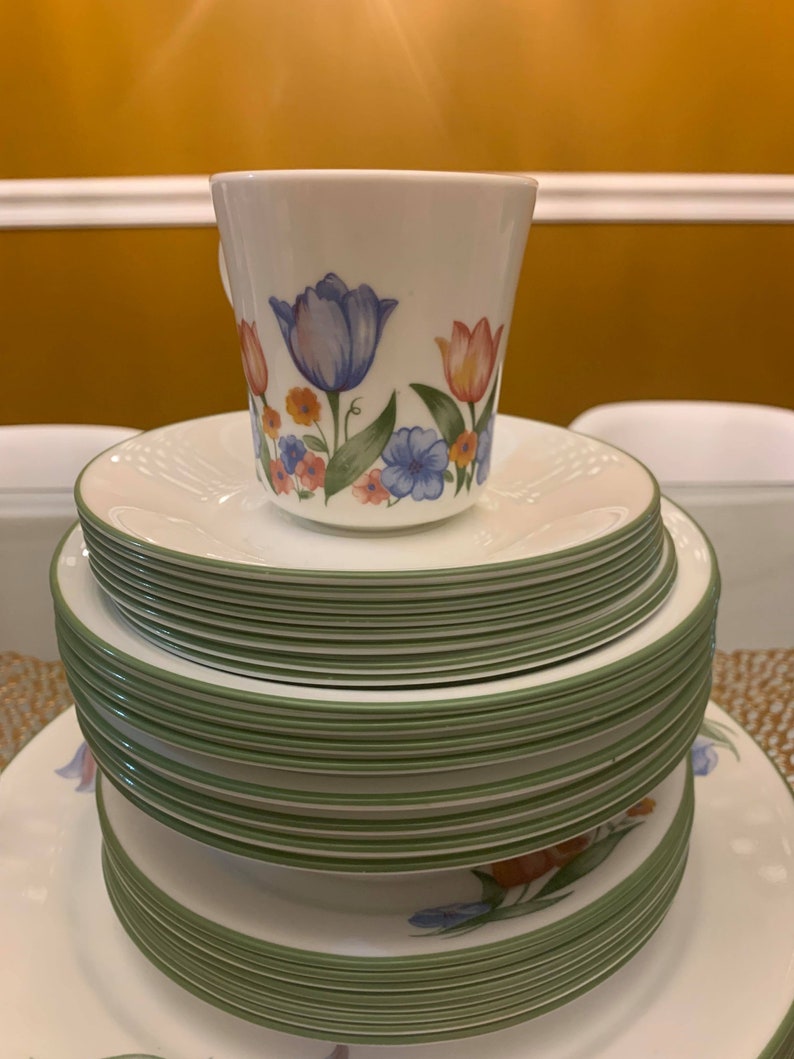 Vintage Corelle by Corning-fresh Cut Tulip Print-37 Piece Set - Etsy