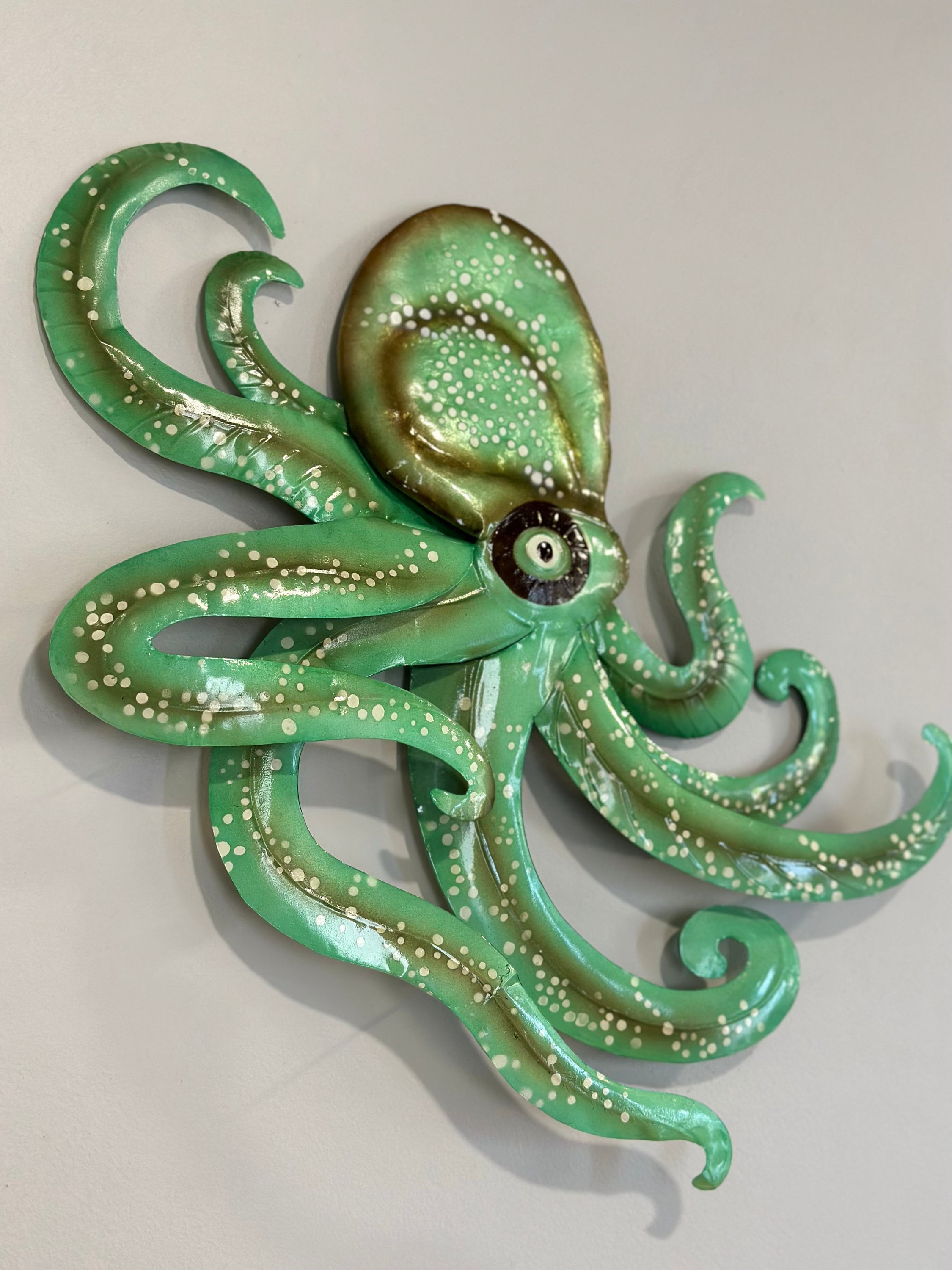 Octopus Wall Decor Patio Hanging Art Capiz Shell Metal Octopus Wall Art ...