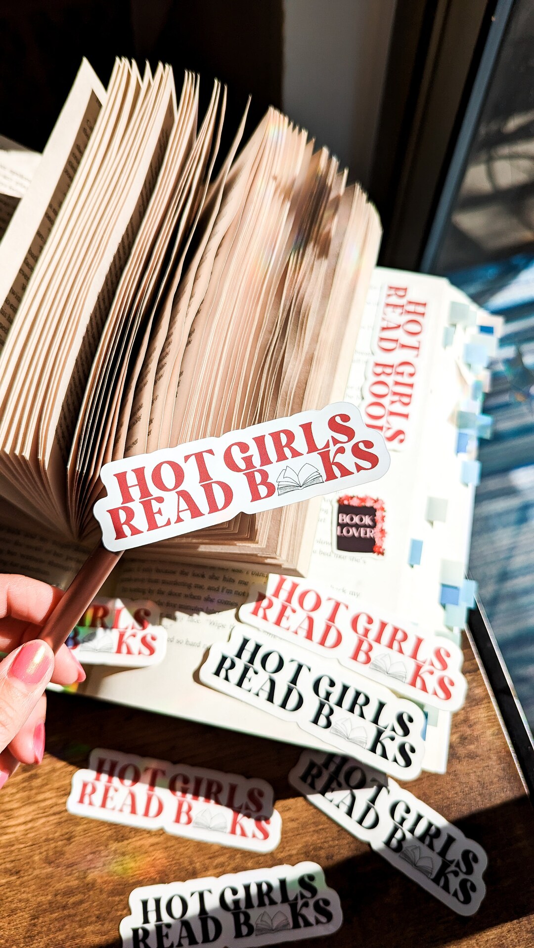 Hot Girls Read Books Sticker vinyl Sticker PINK - Etsy