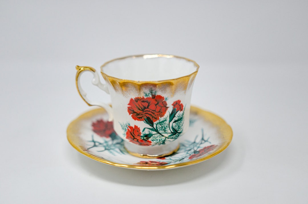 Elizabethan flower of the Month: Novermber Carnation Teacup and Saucer ...