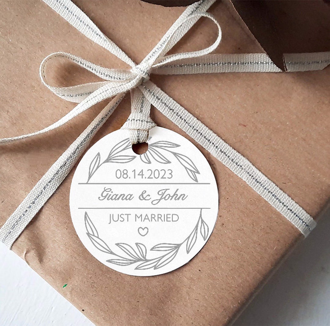Round "just Married" Tags -wedding Favors, Labels, Tags, White Shimmer ...