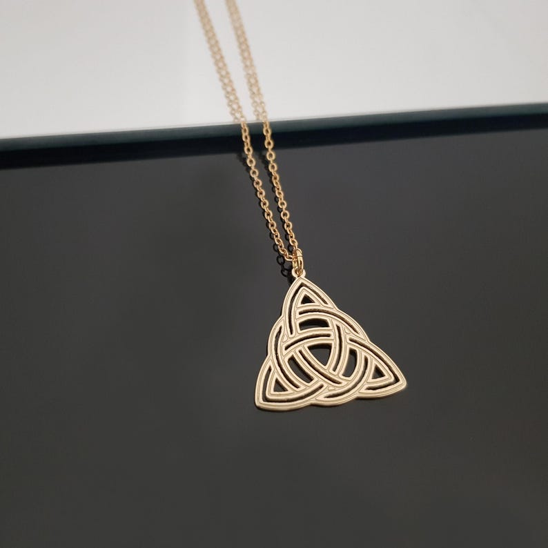 Triquetra Symbol Necklace, Celetic Symbol Necklace, Mystic Knot Chain ...