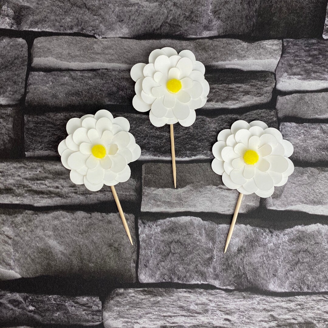 Cute White Flower Cupcake Toppers. Perfect Finishing Touch for ...