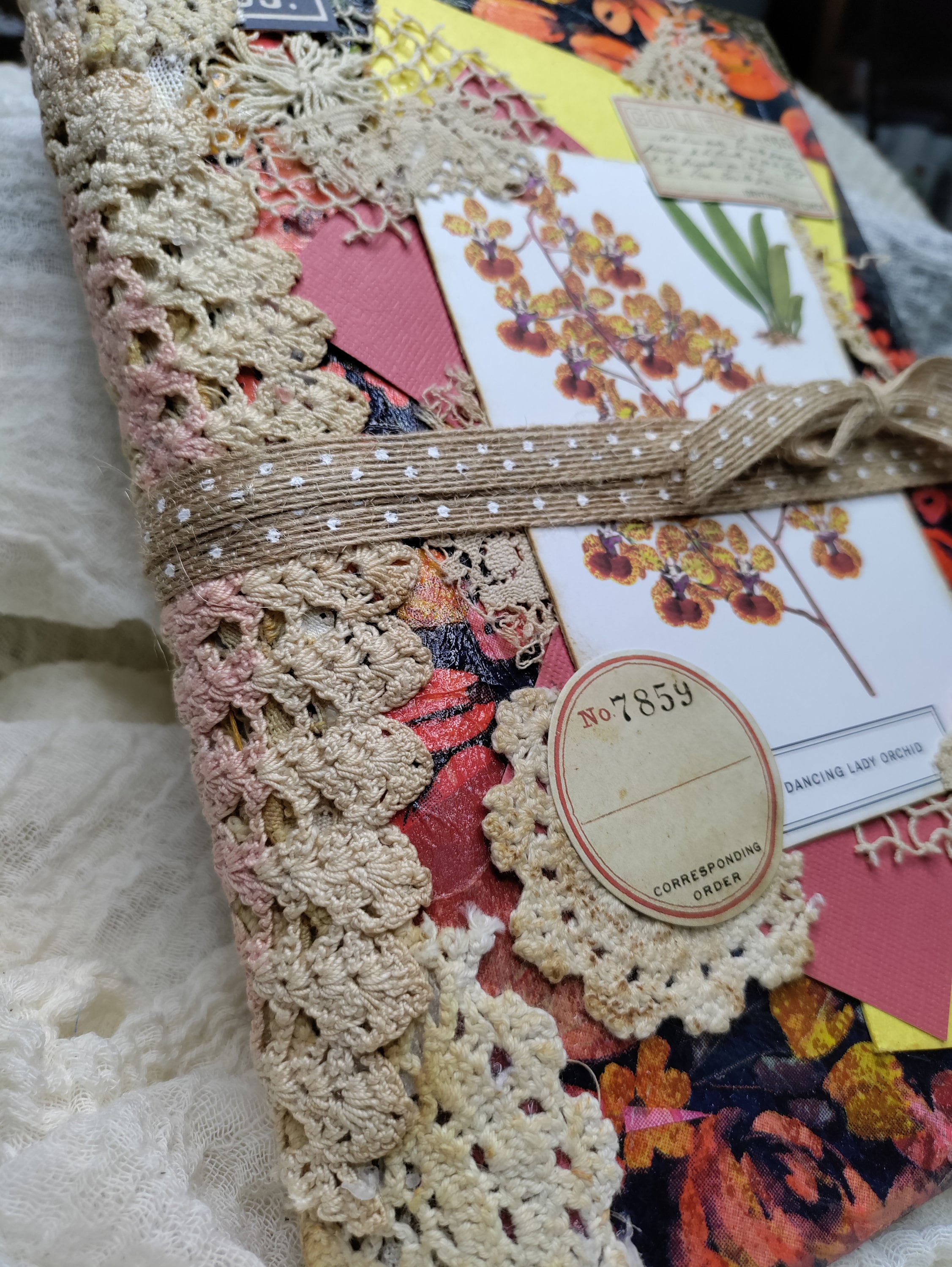 Beautiful Junk Treasure Book Writing Journal 150 Pages, Packed Pockets ...