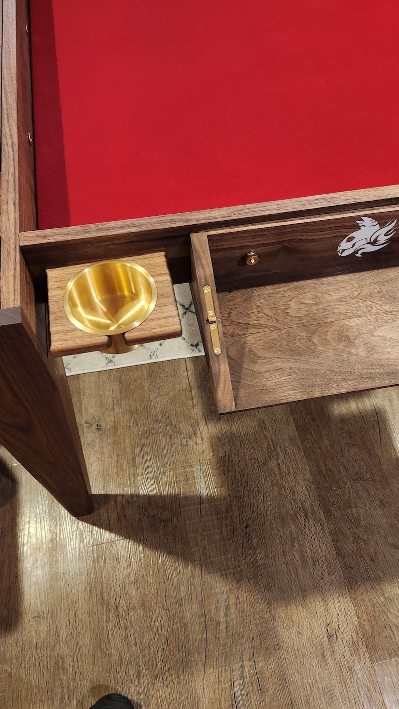 Custom Walnut Gaming Table / Dungeons and Dragons Gaming Table With ...