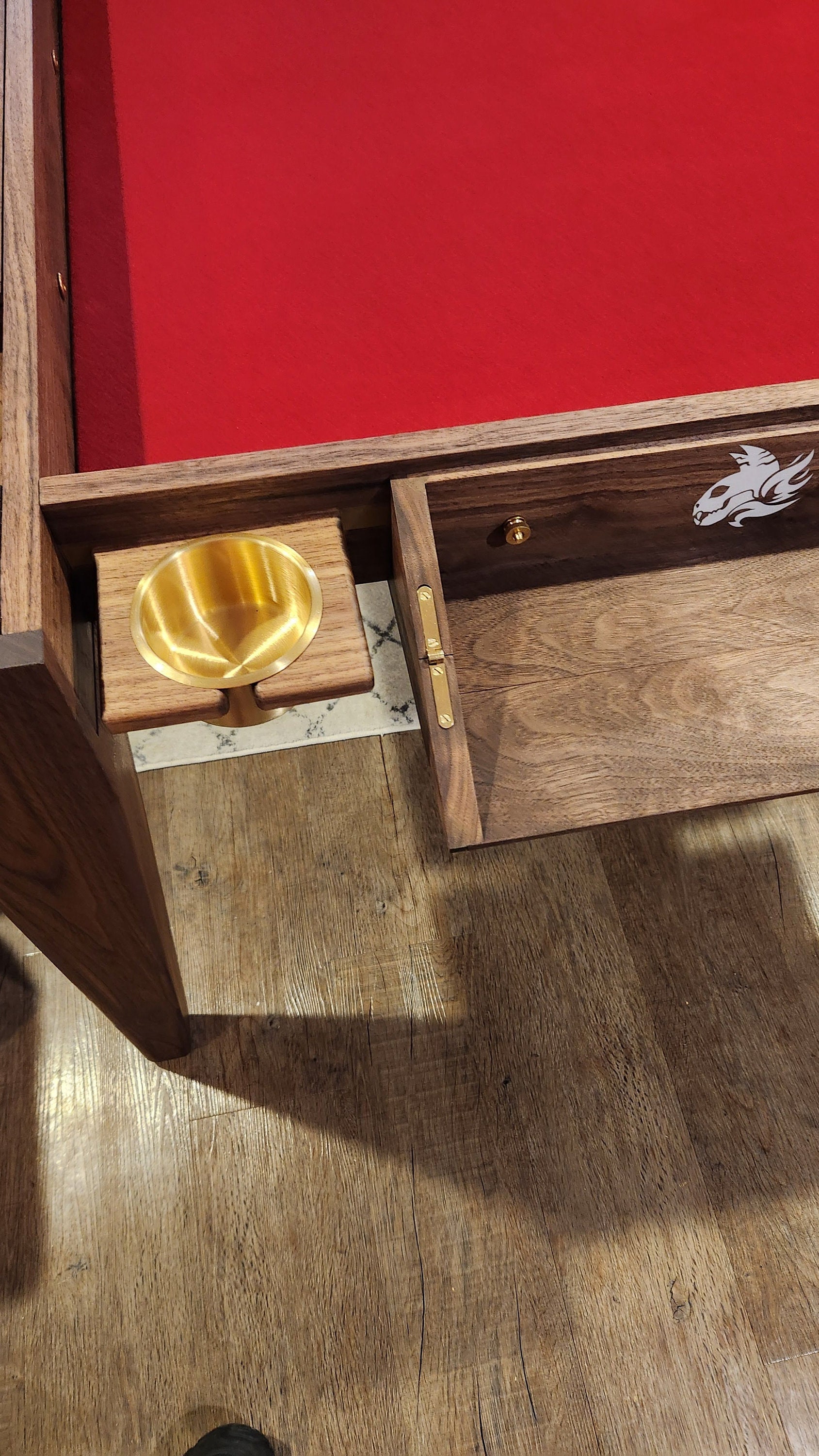 Custom Walnut Gaming Table / Dungeons and Dragons Gaming Table With ...