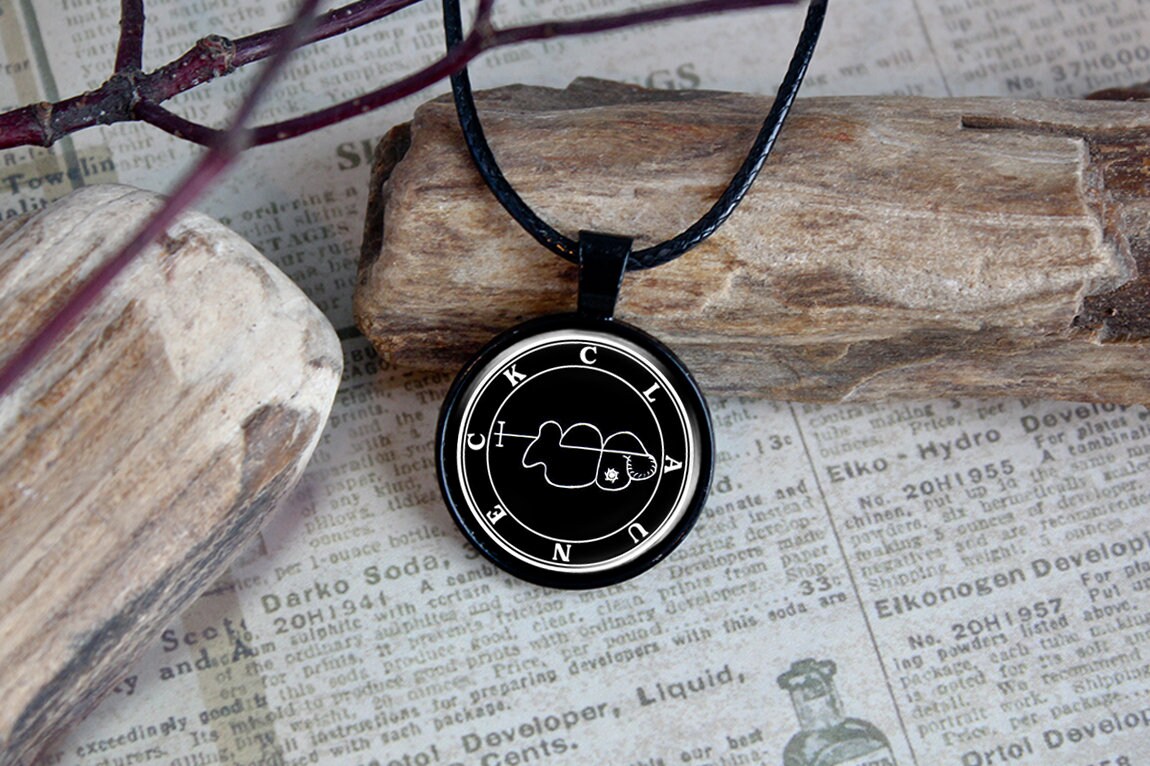 Clauneck Pendant Wealth Demon Black Magic Spell Amulet Left - Etsy