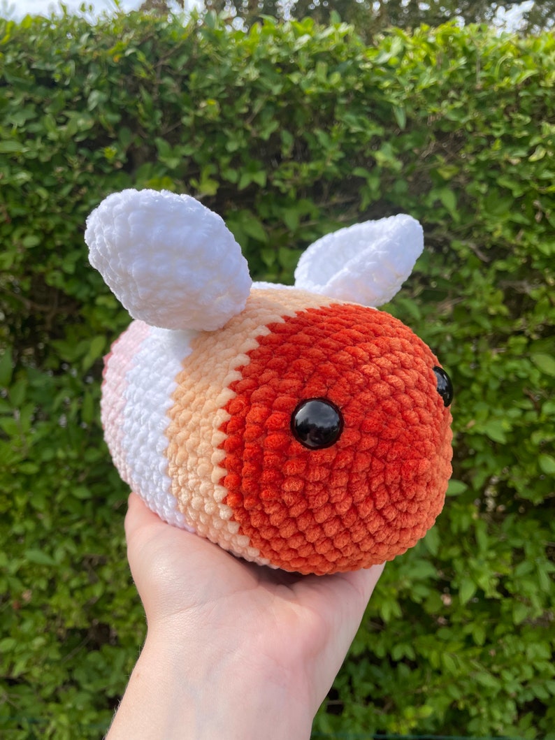 LGBTQIA Pride Flag Crochet Bees - Etsy