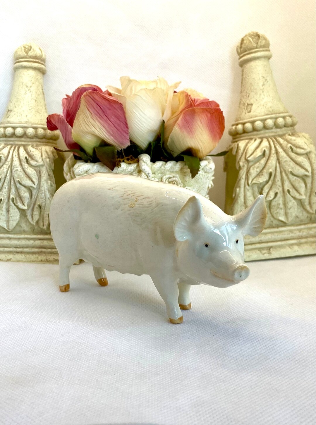 Beswick wall Queen Pig Figurine - Etsy