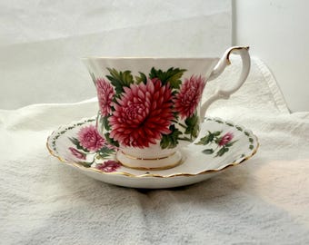 Royal Albert Petit Point Footed Teacup and Scalloped Saucer Tea Cup Set ...