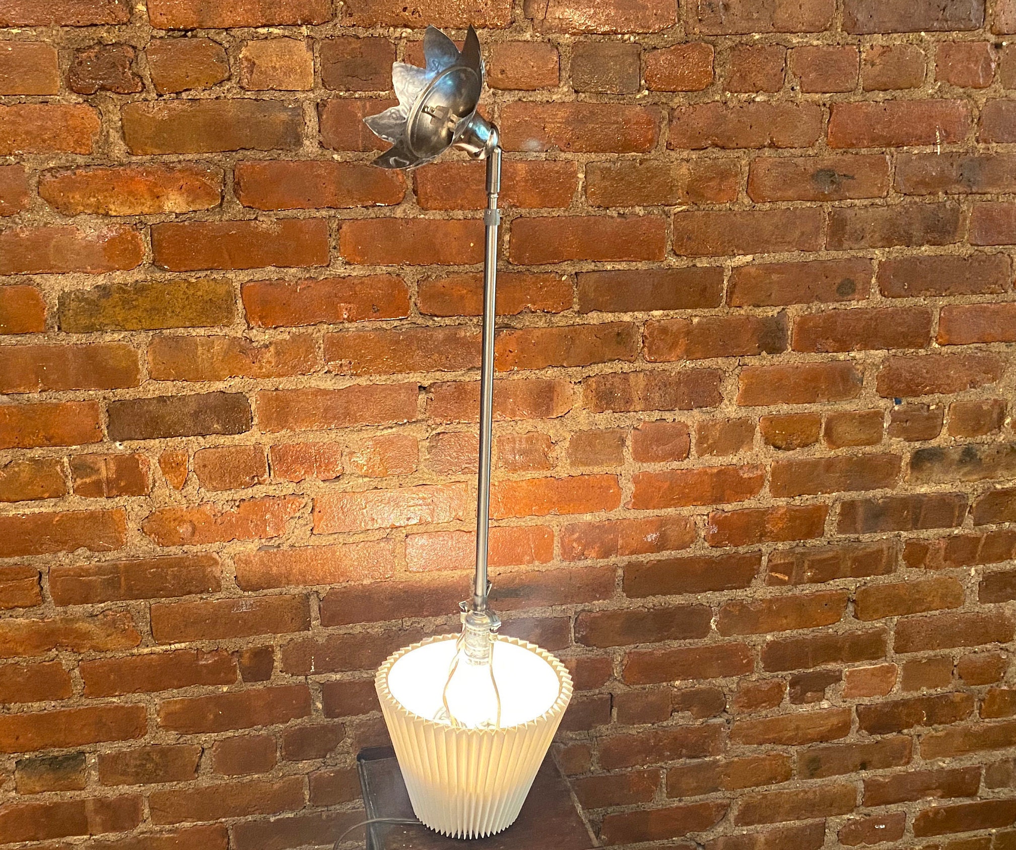 UPSIDE DOWN LAMP - Man Cave - Woman Cave - Rotation of Head - Plant Art ...