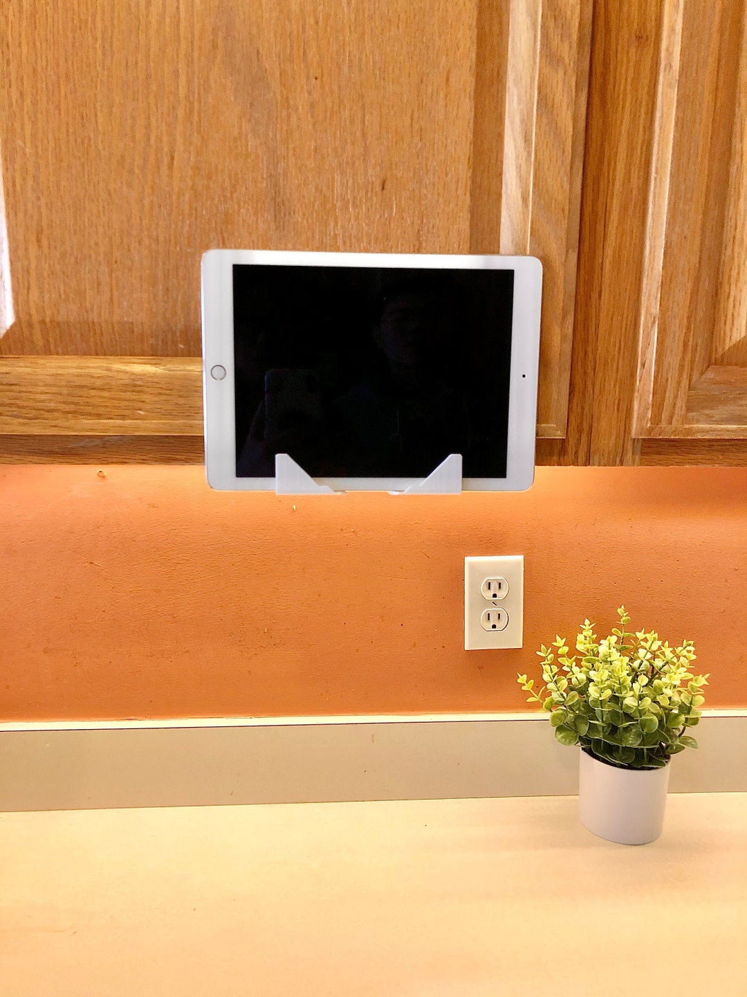 IPad Holder Tablet Holder Recipe Holder - for Kitchen Cabinet - Etsy