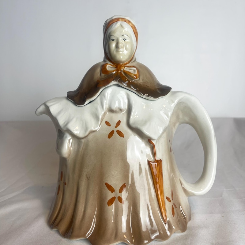 Old Lady Teapot - Etsy