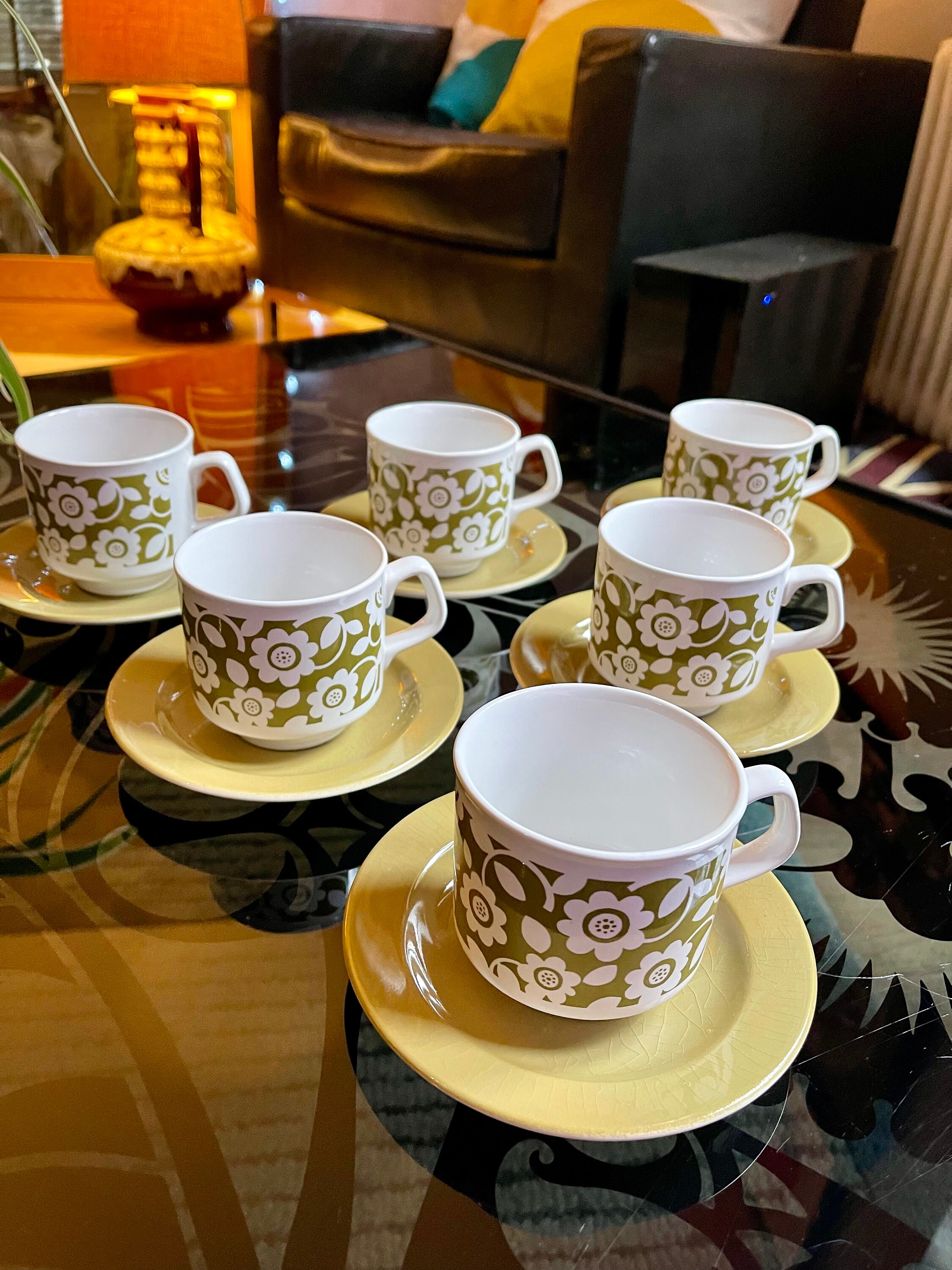 Six Retro Tams England Tea Cups and Saucers With Retro Floral Two Tone ...
