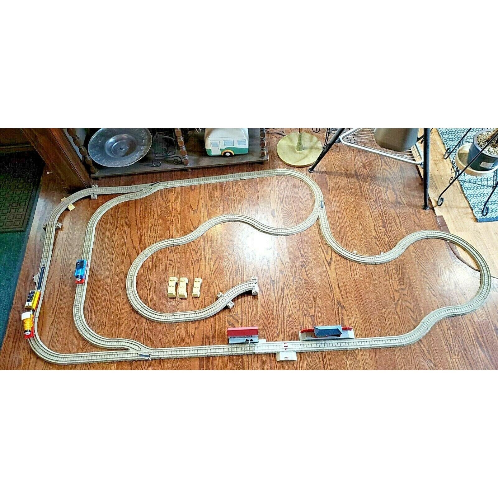 Hot Wheels Deluxe World Train Set for sale | Only 4 left at -75%