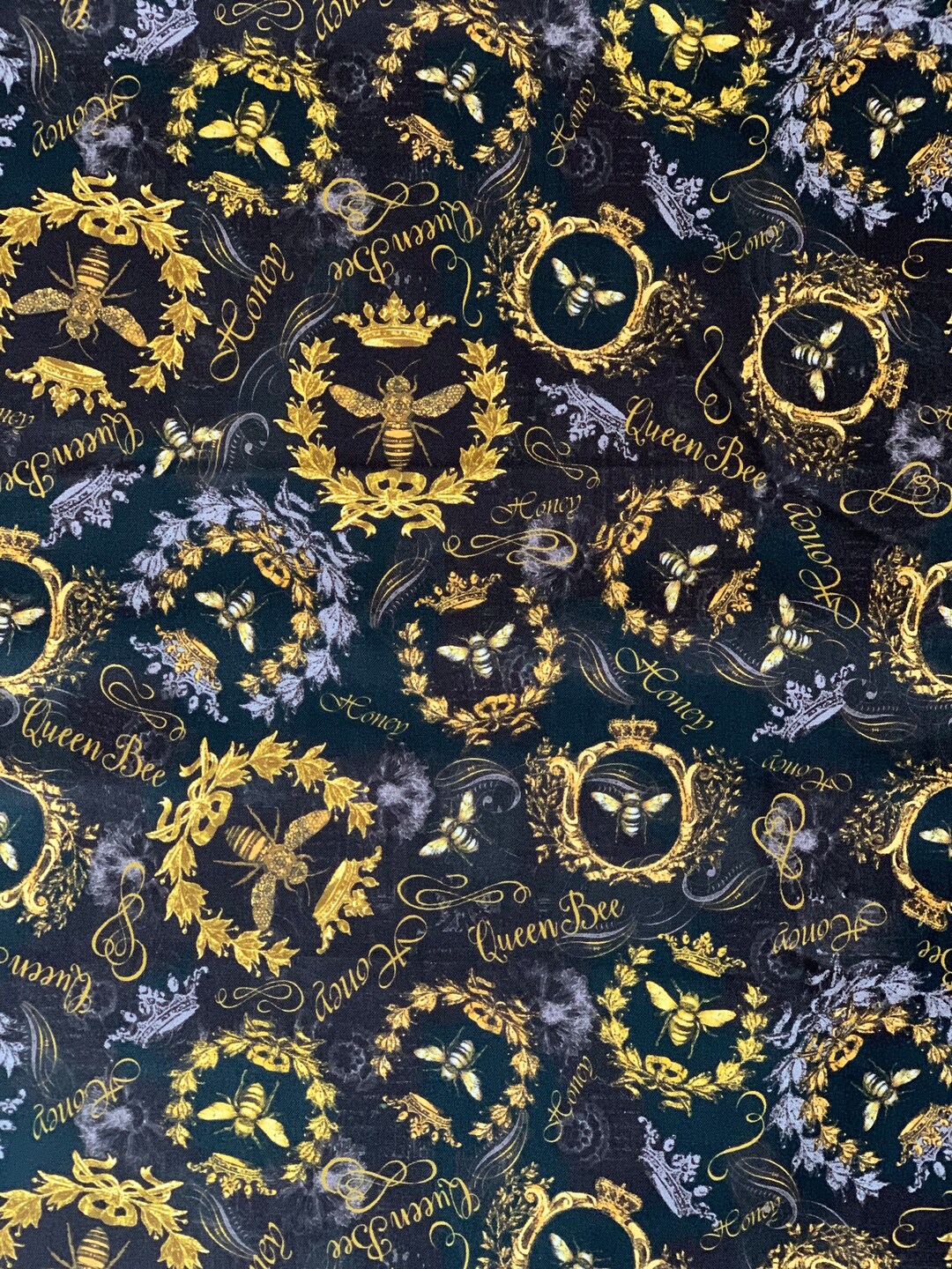 COTTON PRINT FABRIC - Timeless Treasures Queen Bee Golden Crests Print ...