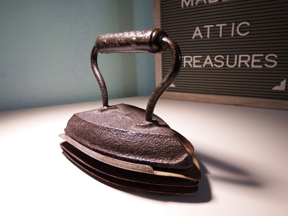 Antique Iron and Iron Rest - Etsy