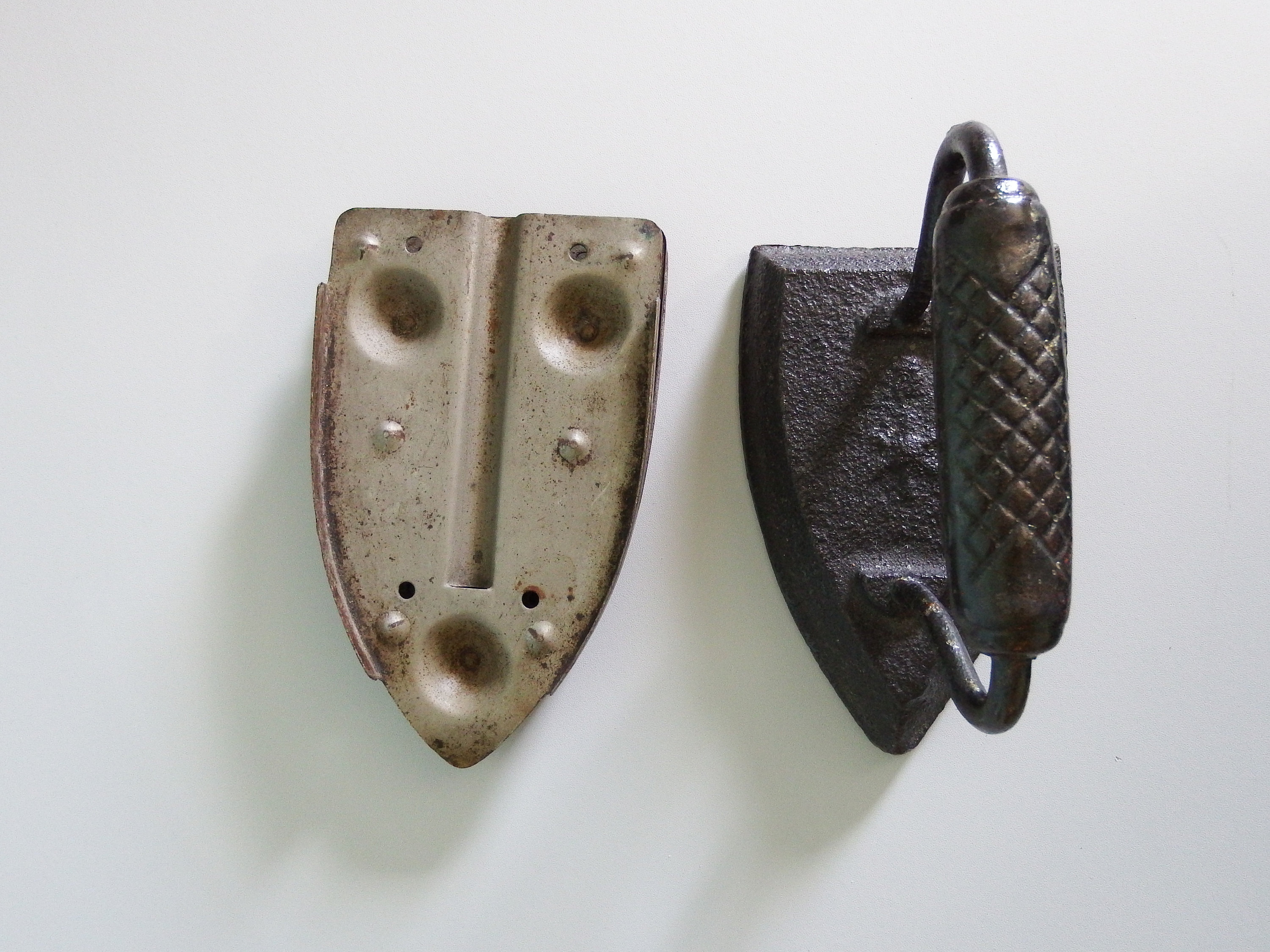 Antique Iron and Iron Rest - Etsy