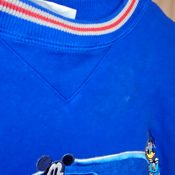 Vintage Blue Mickey And Friends Disneyland Sweater Em Gem