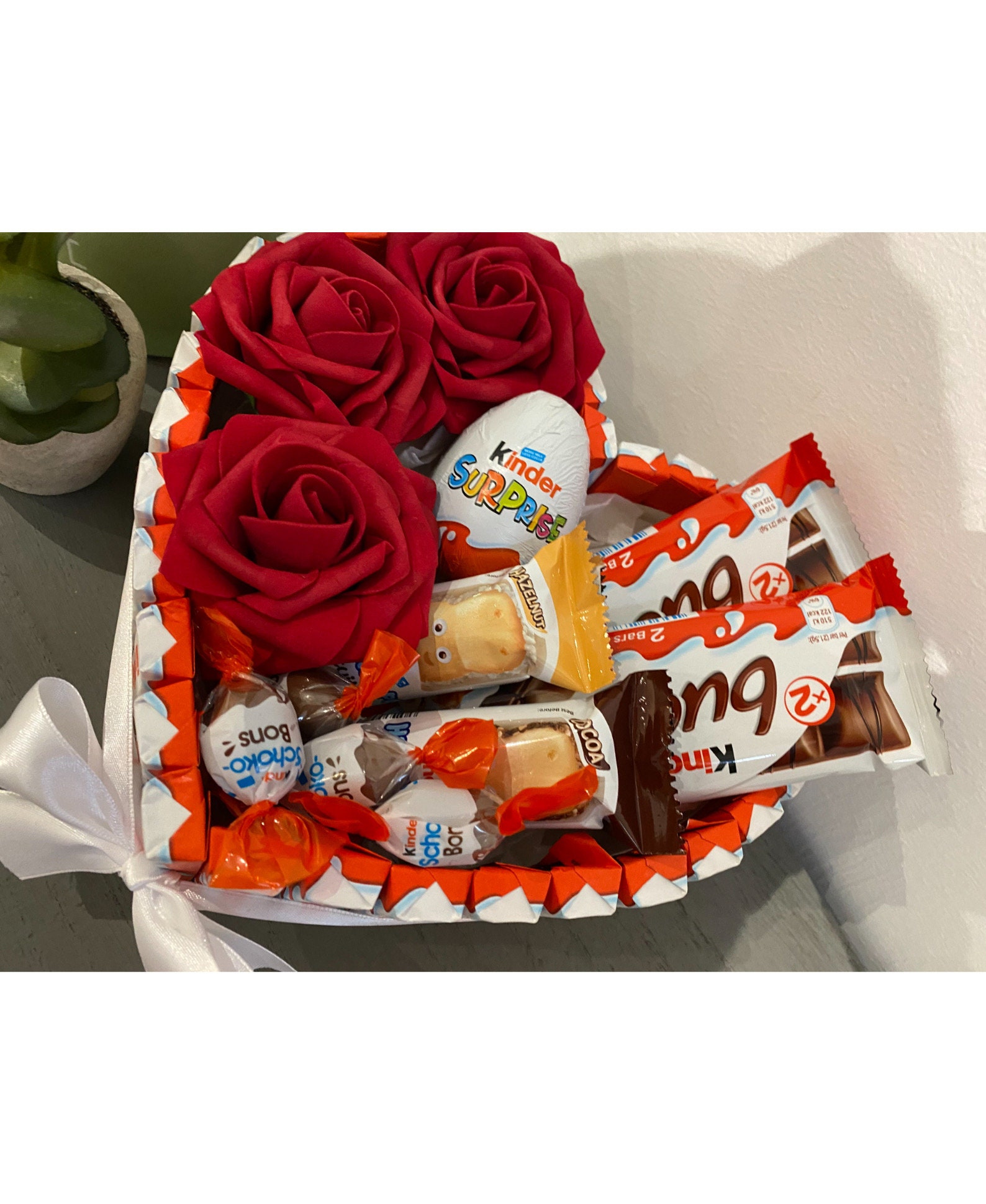 Small Kinder Bueno Heart Chocolate Gift Box Red Roses | Etsy