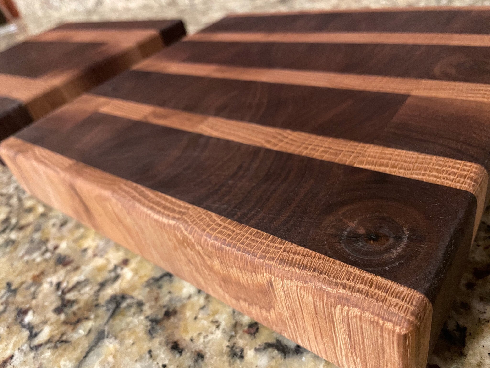 Medium Walnut and White Oak End Grain Cutting Board - Etsy