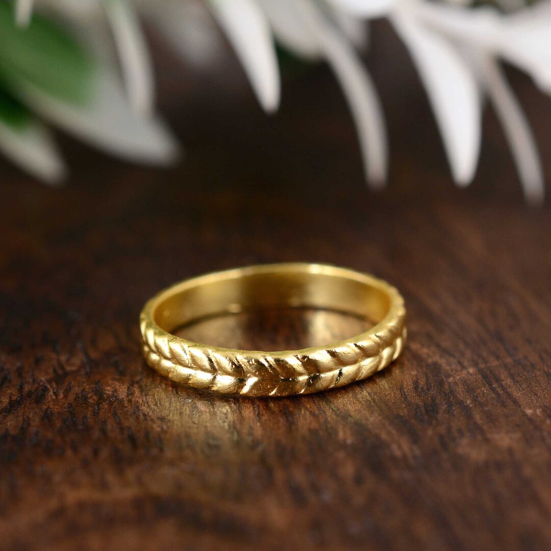 Nature Inspired Wedding Ring, Dainty Leaf Wedding Band, Leaf Ring ...