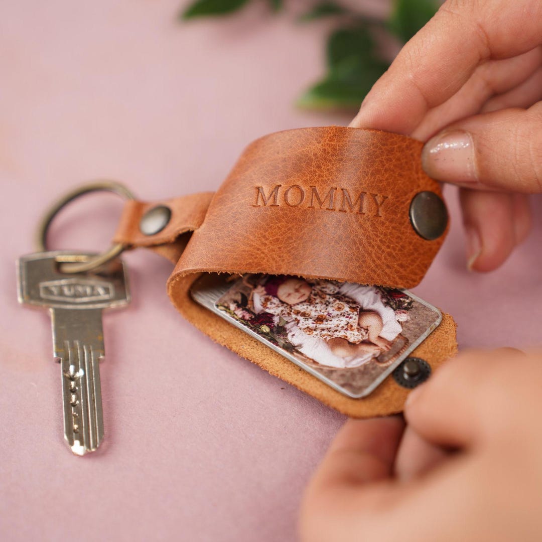 Mom Keychain Customize Photo, Personalised Mom Photo Keyring, Leather ...