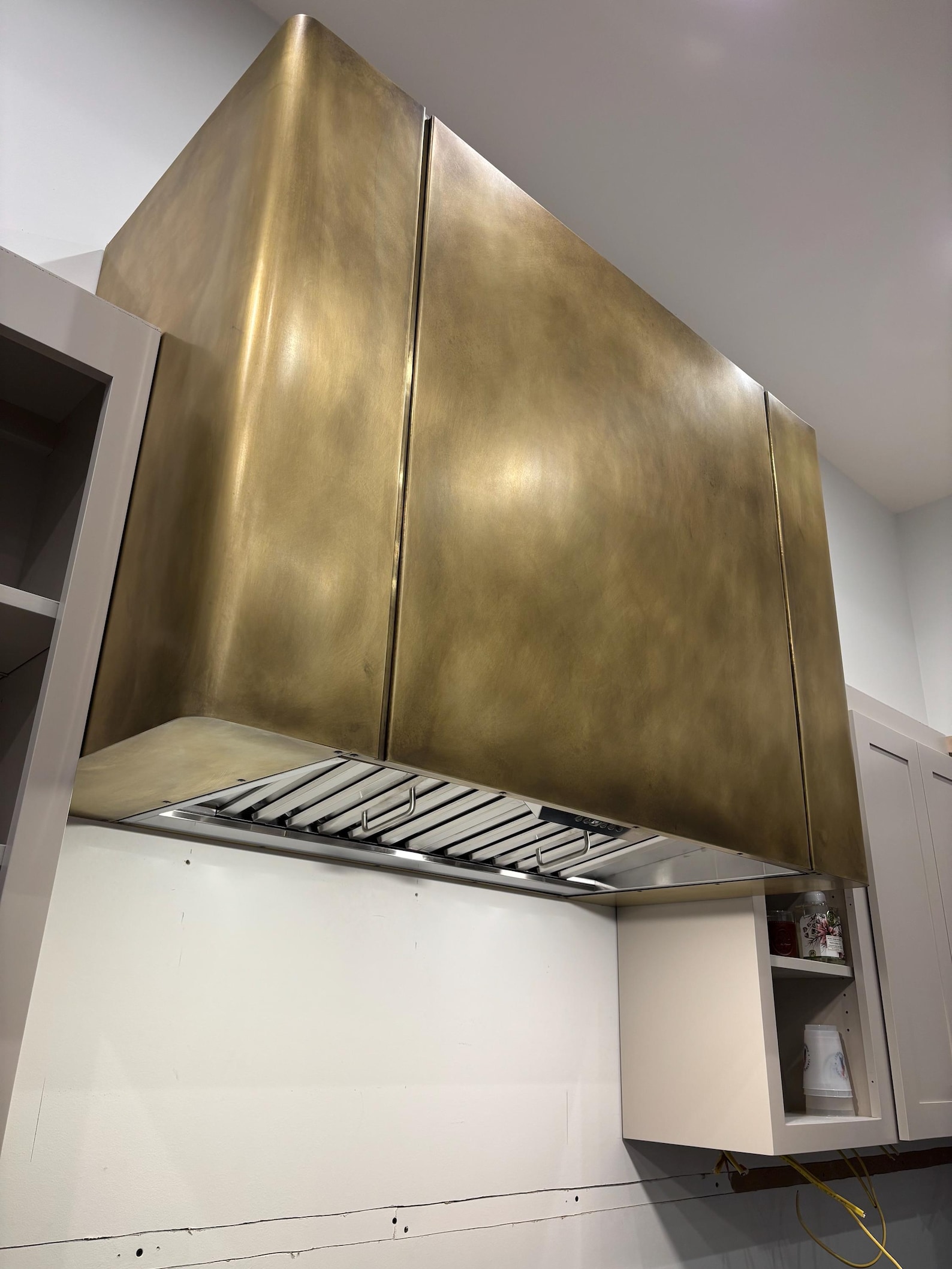 Custom Artisan Brass Range Hoods - Modern Box Curve - Etsy