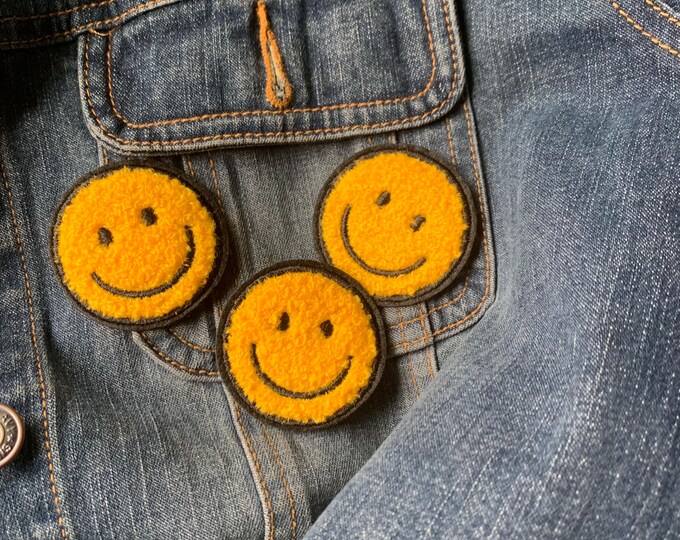 Chenille Happy Face Emoji Sew on Decorative Patch, Cool Patches, Emoji ...