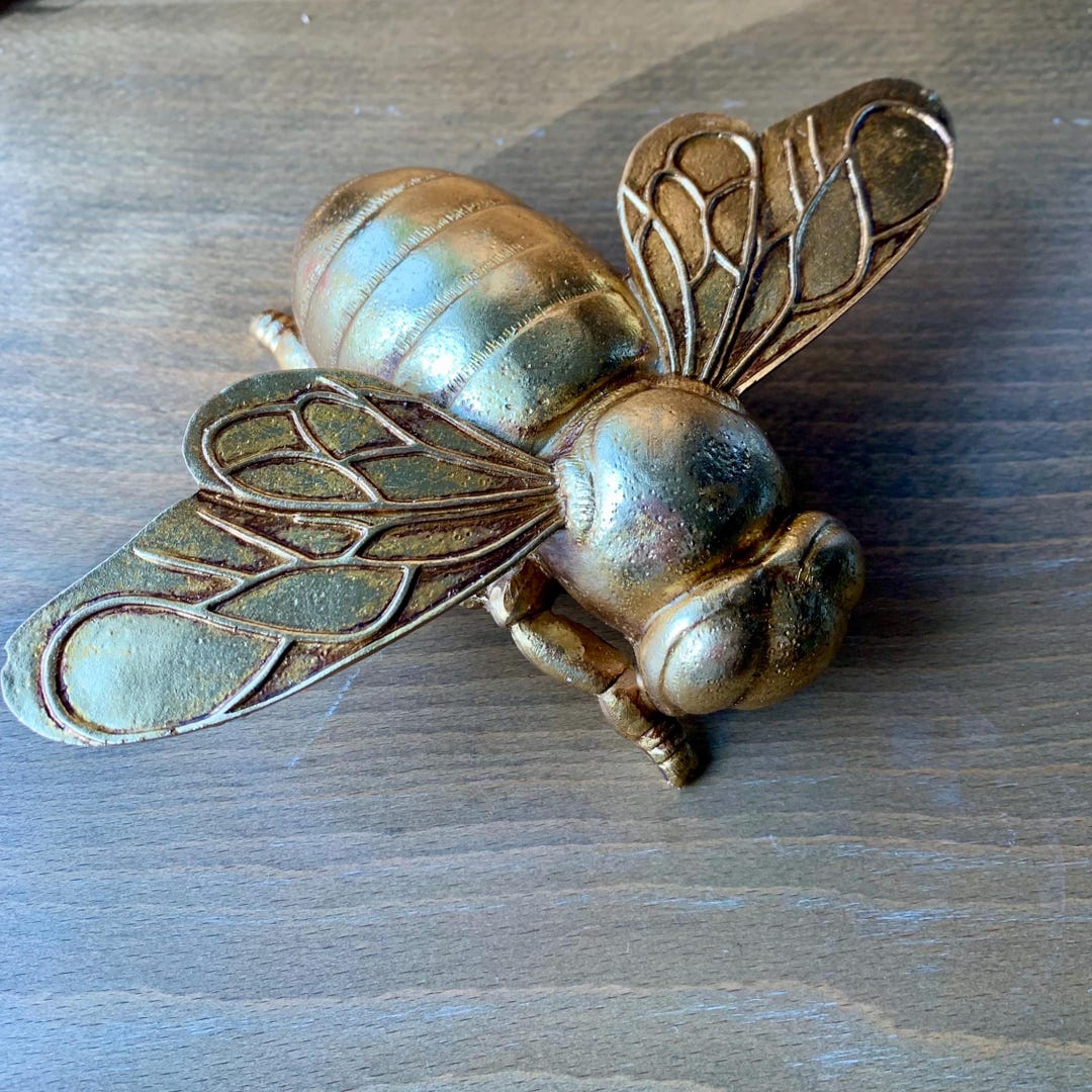 Gold Bumblebee Botanical, Dark Academia Insect Décor, Unique Gothic Bee ...