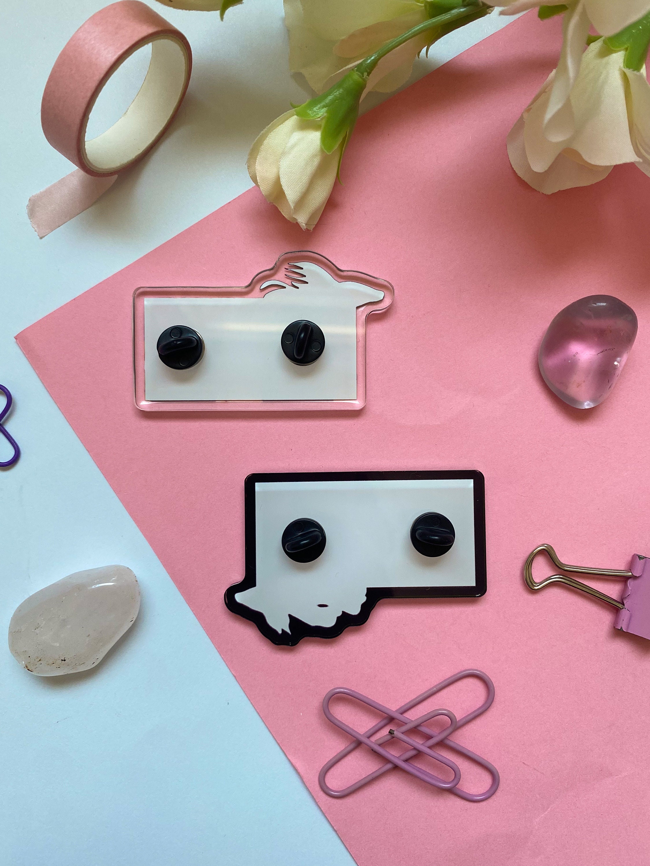 Conjunto de Pins Acrílicos de Anime Mágico: Meninos, Preto e Branco ...