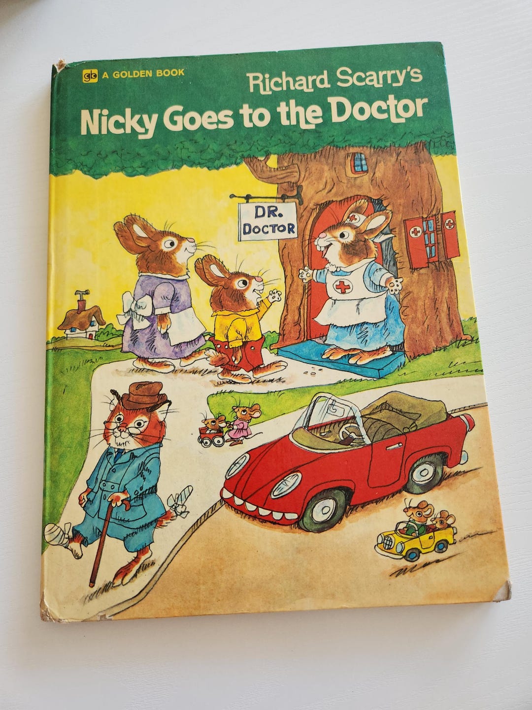 Richard Scarry's Nicky Goes to the Doctor -- 1972 Vintage Children's ...
