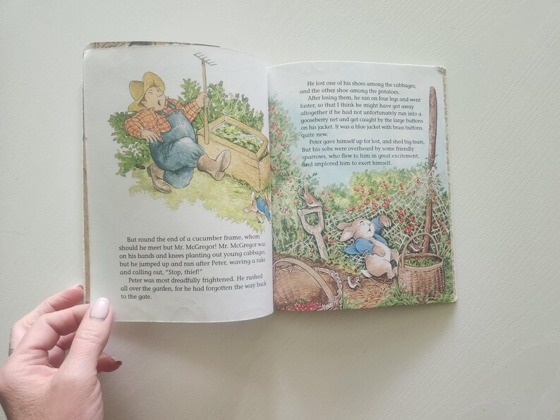 The Tale of Peter Rabbit { 1994 } Vintage Children Little Golden Book ...