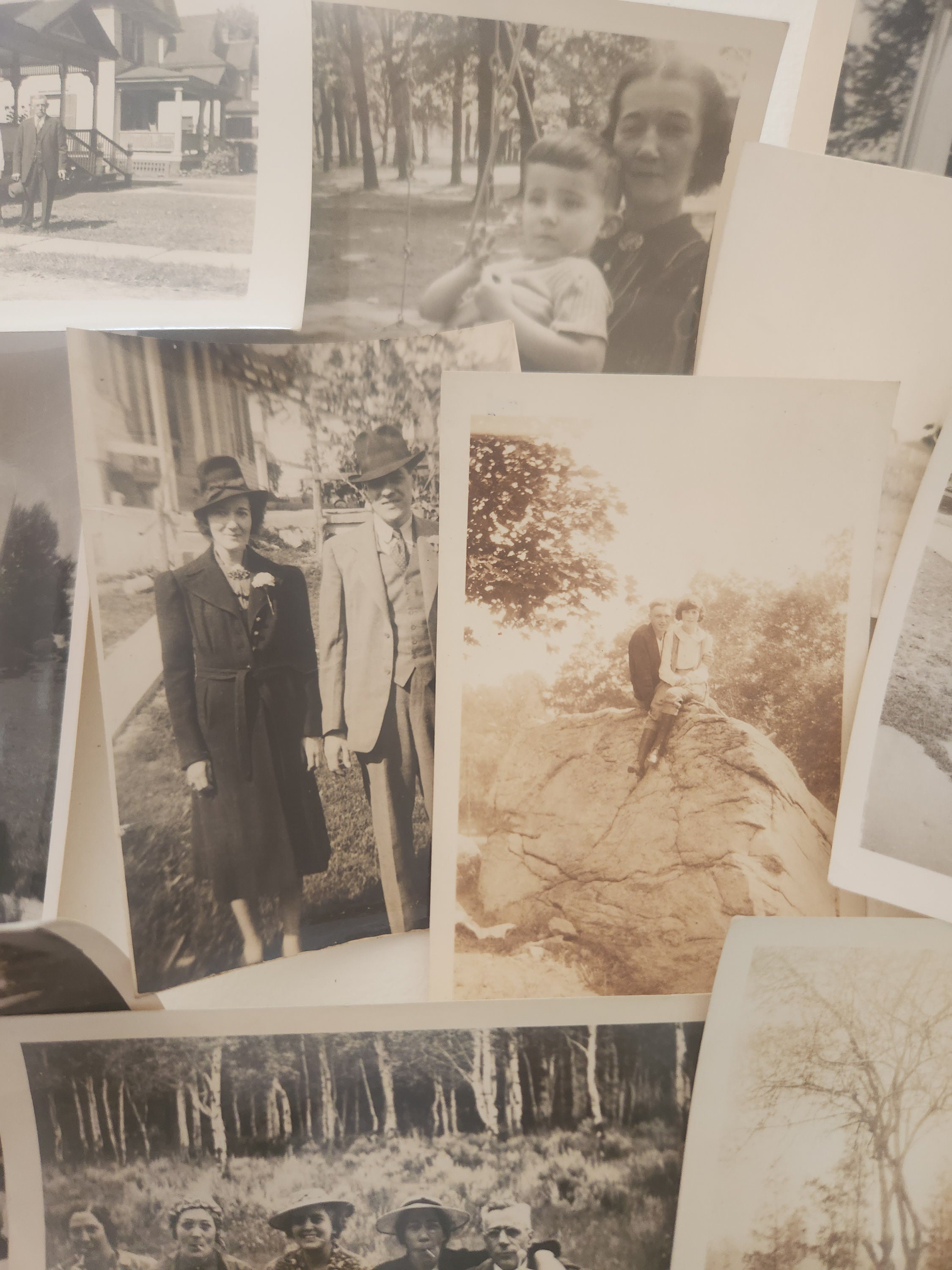 Antique Photographs -- Lot of 50 Antique Black & White Photos -- Old ...