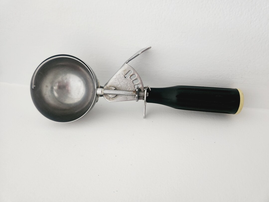 Vintage Metal Ice Cream Scoop With Plastic Handle -- Hamilton Berch ...