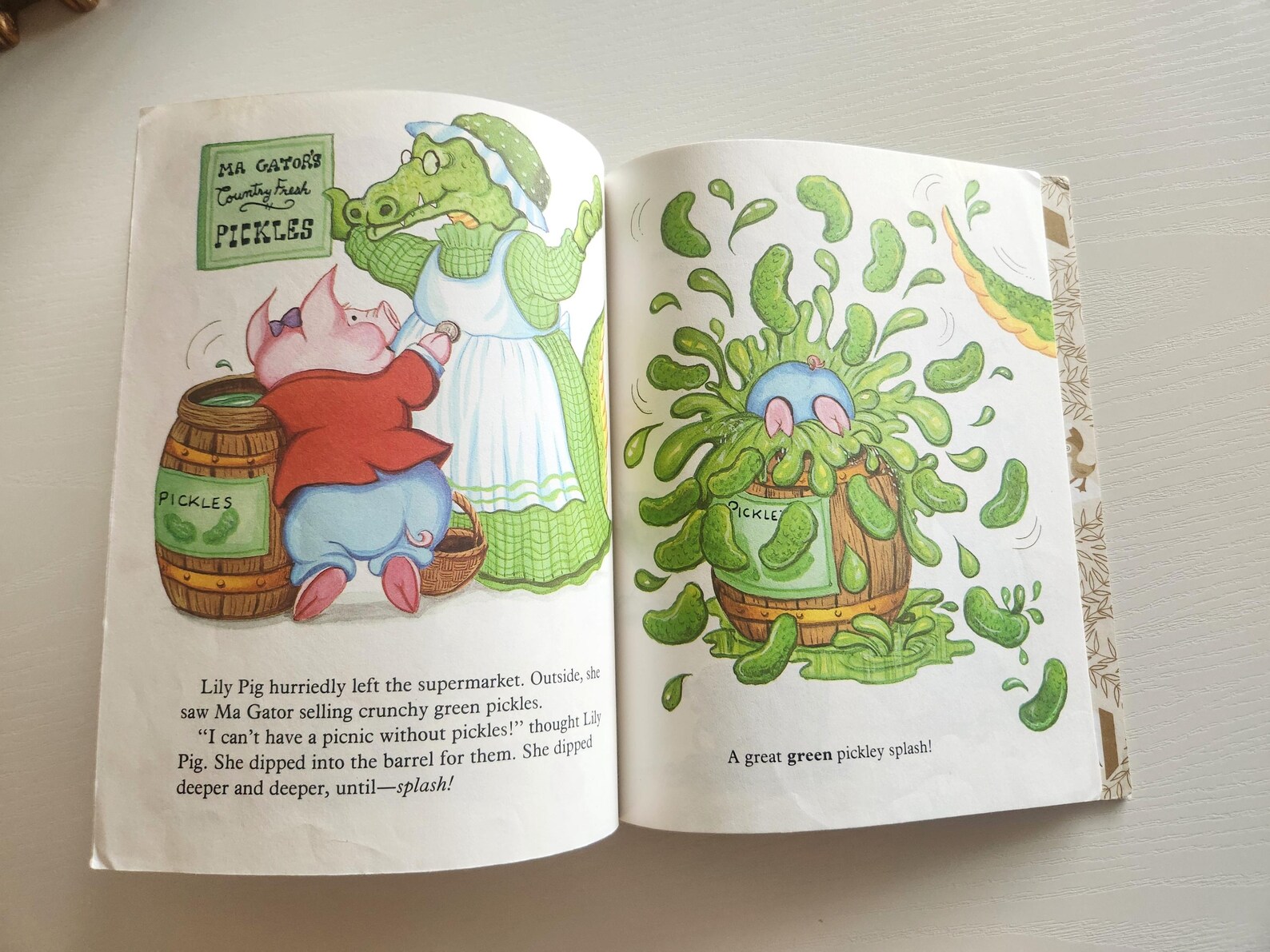 Lily Pig's Book of Colors by Amye Rosenberg -- 1990 Vintage Little ...