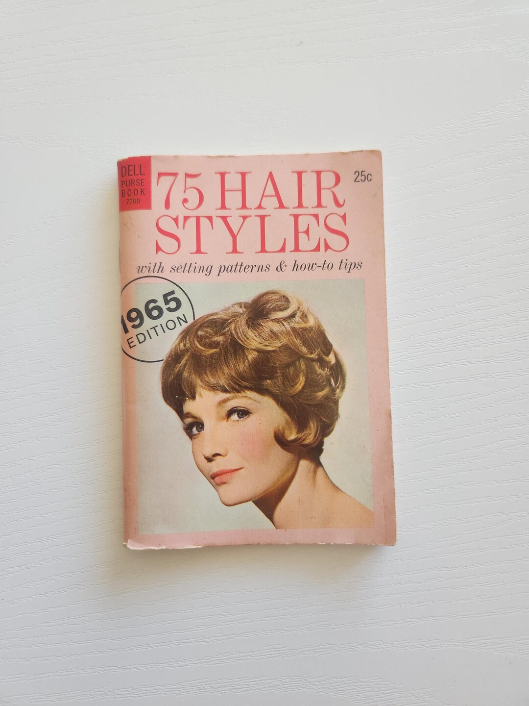 75 Hair Styles With Setting Patterns and How to Tips -- 1965 Dell Purse ...