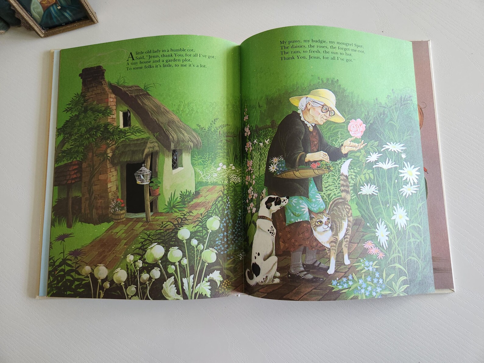 Janet & Anne Grahame Johnstone's Gift Book of Prayers for Children ...