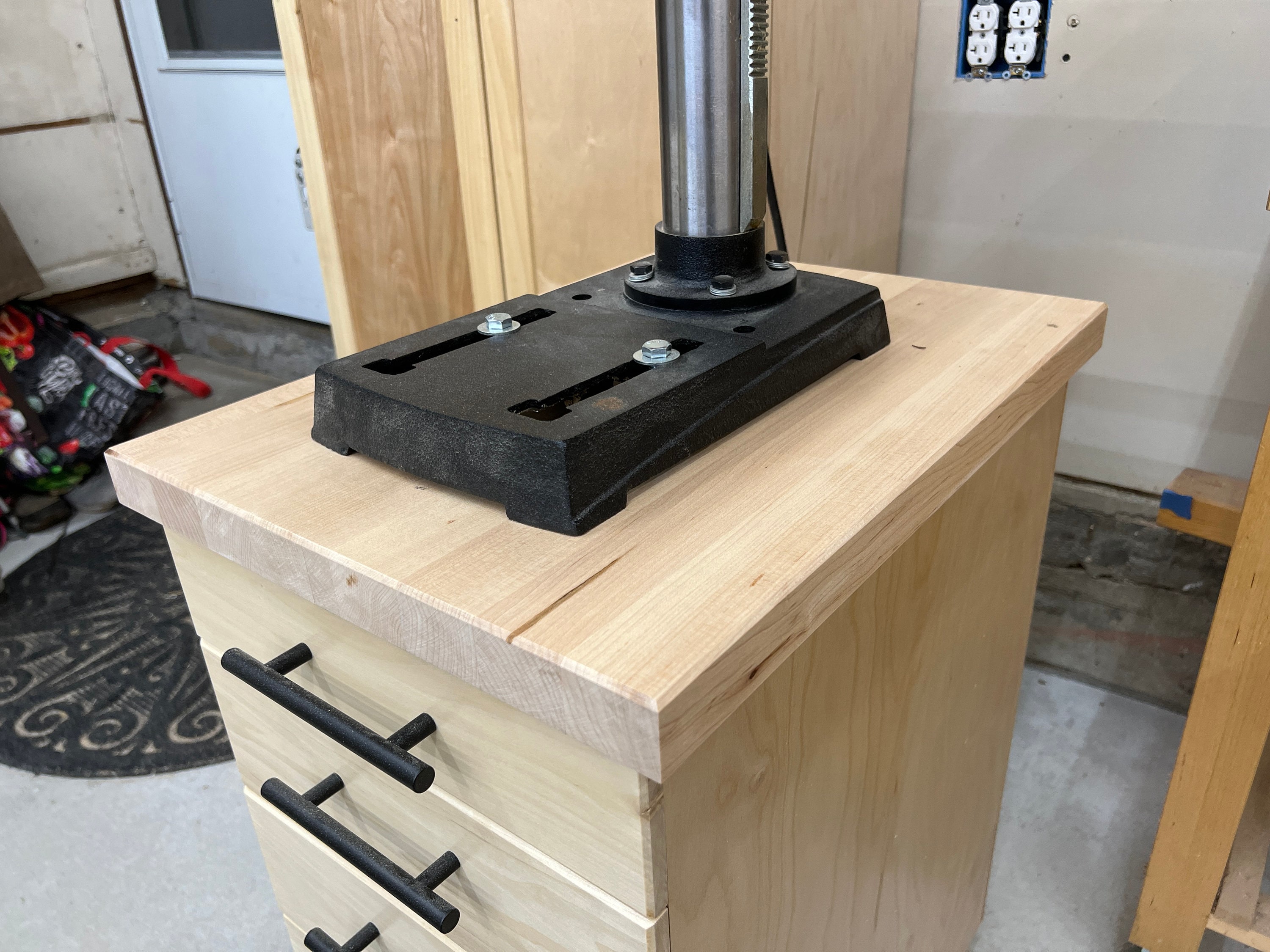 Mobile Tool Stand / Drill Press Stand /DIY Woodworking Plans /workshop ...