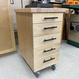 Mobile Tool Stand / Drill Press Stand /DIY Woodworking Plans /workshop ...