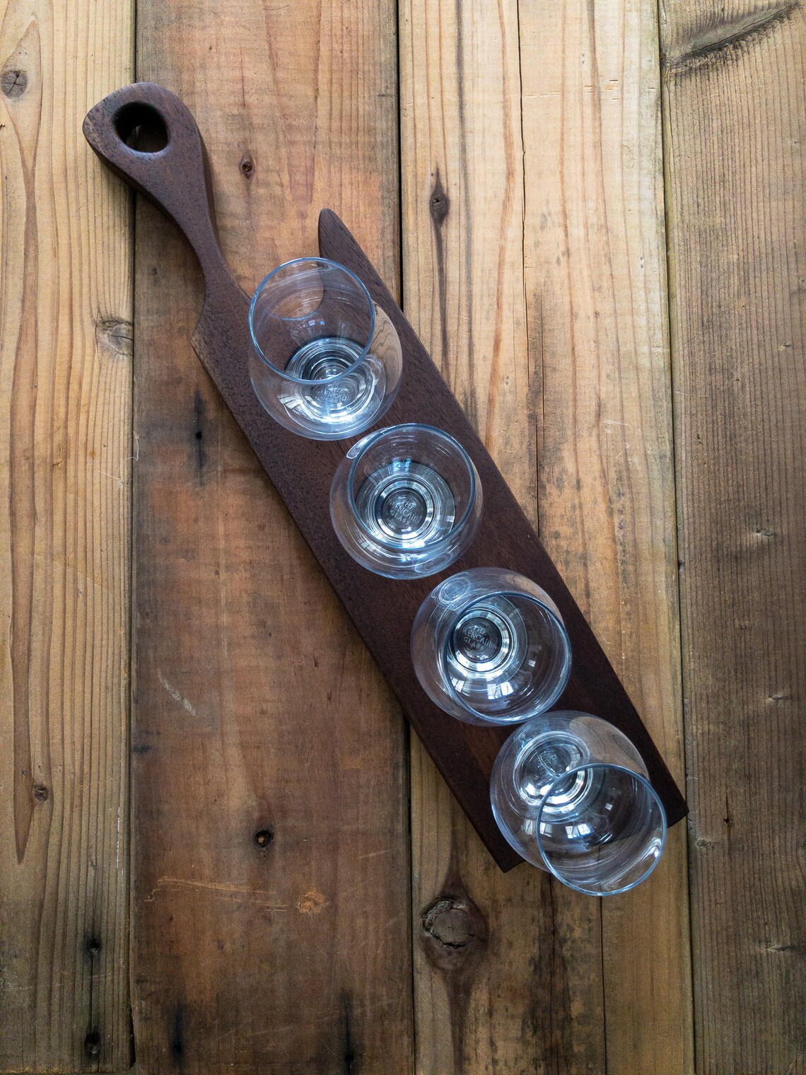 Whiskey Flight Board: Chic Tasting Tray, 4-glass Display (17x4 Inches ...