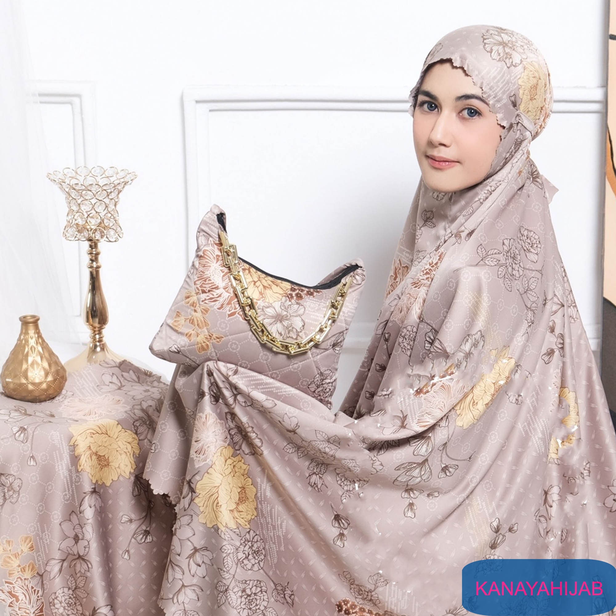 Arsyila Adult Mukena: A Touch of Luxury in Everyday Life, Prayer Dress ...