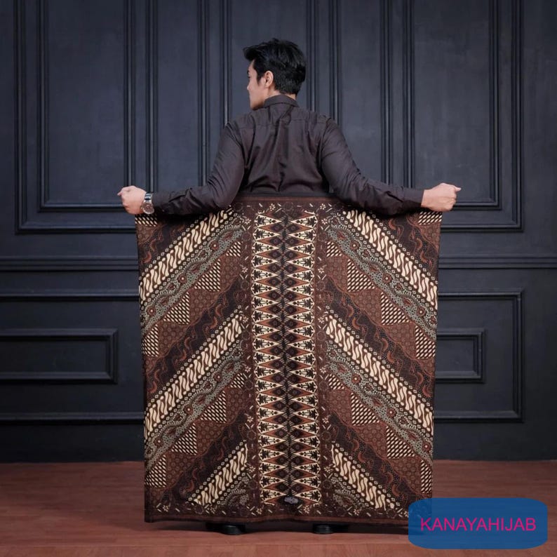 Men's Batik Sarong: the Right Choice for a Classy Look, Batik Sarong ...